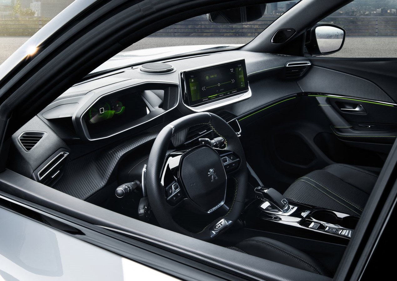 Peugeot 2008 interior - CMH Peugeot